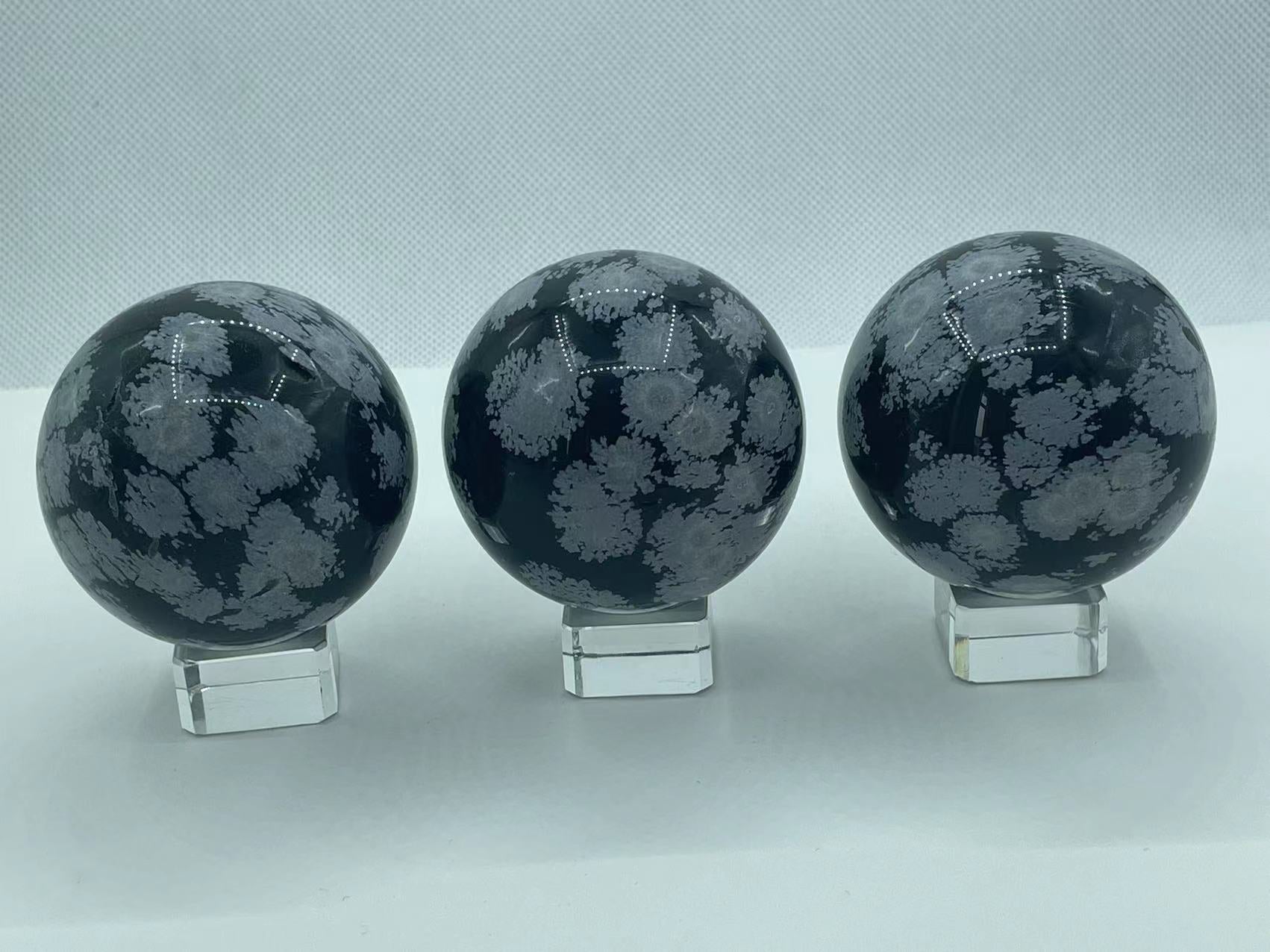 Snowflake Obsidian Sphere – Simon Crystals